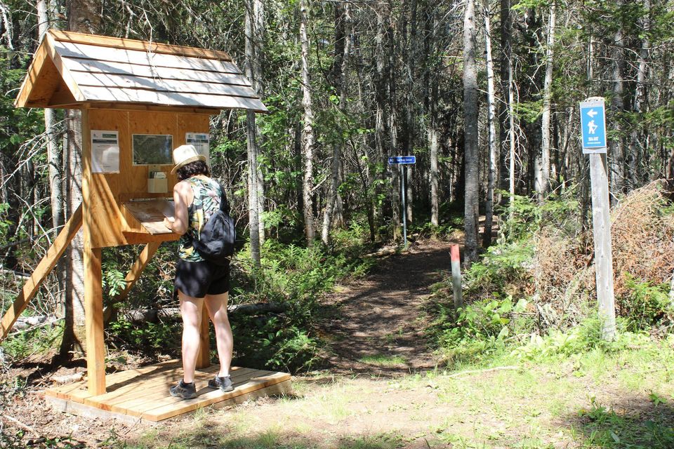 Sentiers pédestres améliorés à la Seigneurie-du-lac-Matapédia | Journal ...