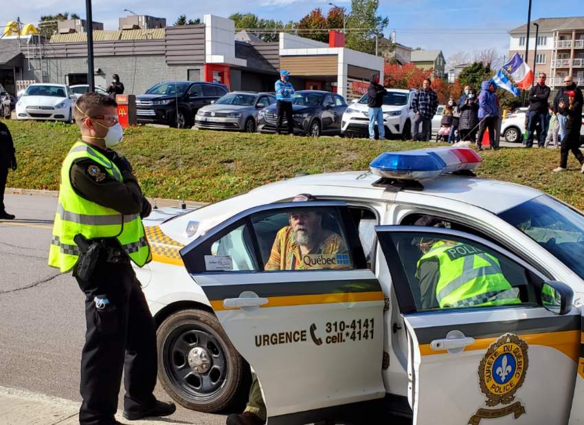 Rétrospective 2020-octobre: manifestation anti-mesures sanitaires, du ...