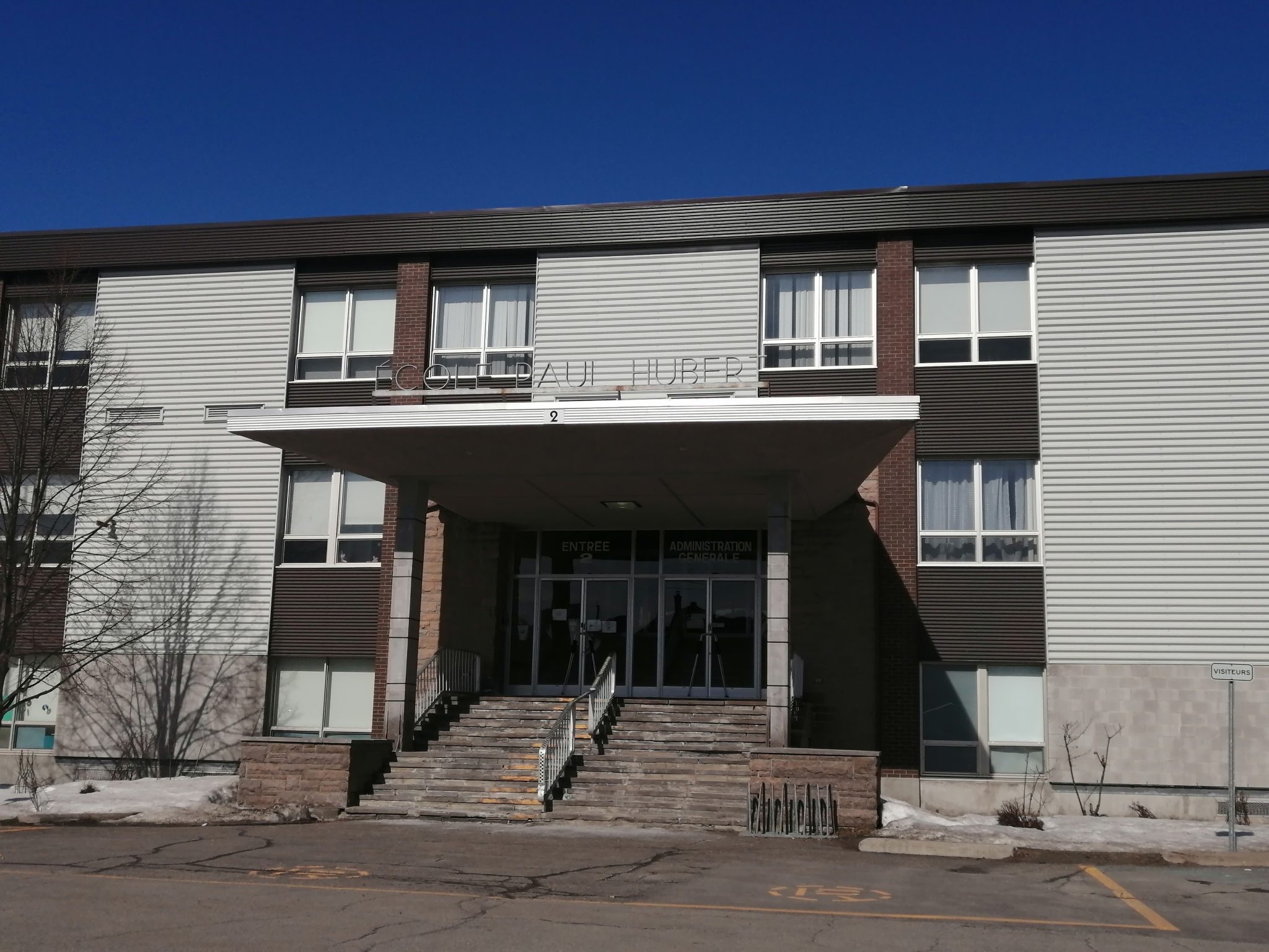 33 écoles avec au moins un cas actif du coronavirus dans la région ...