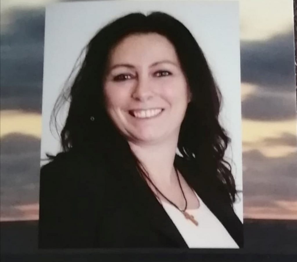 L’auteure d’un roman sur la violence conjugale réclame un tribunal ...