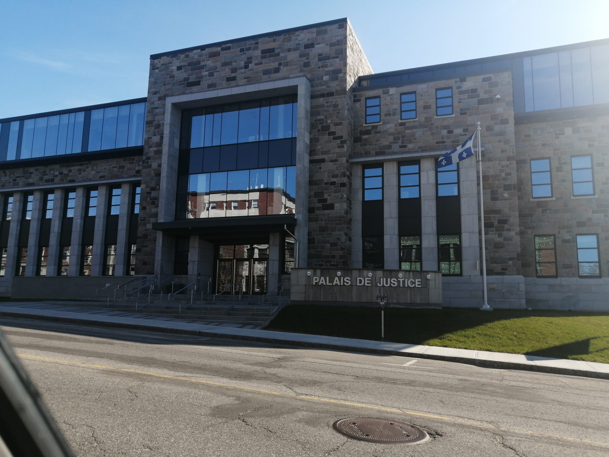 La direction de l’école Paul-Hubert tente de rassurer les parents ...