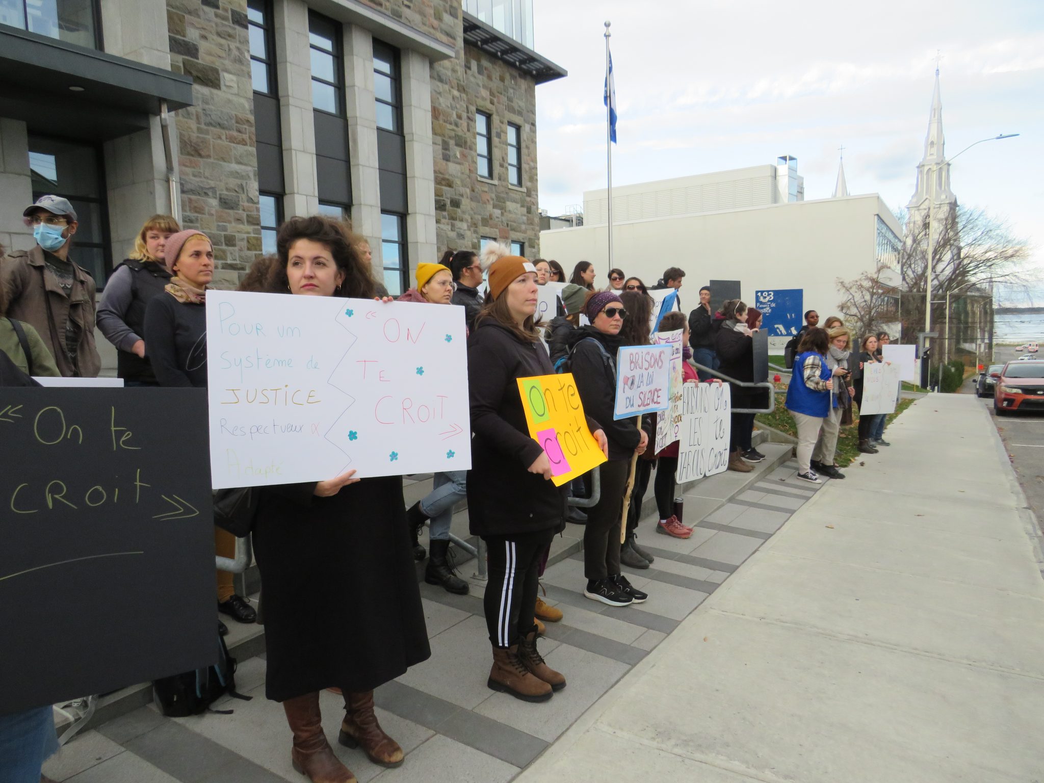 Harold Lebel: manifestation devant le palais | Journal Le Soir
