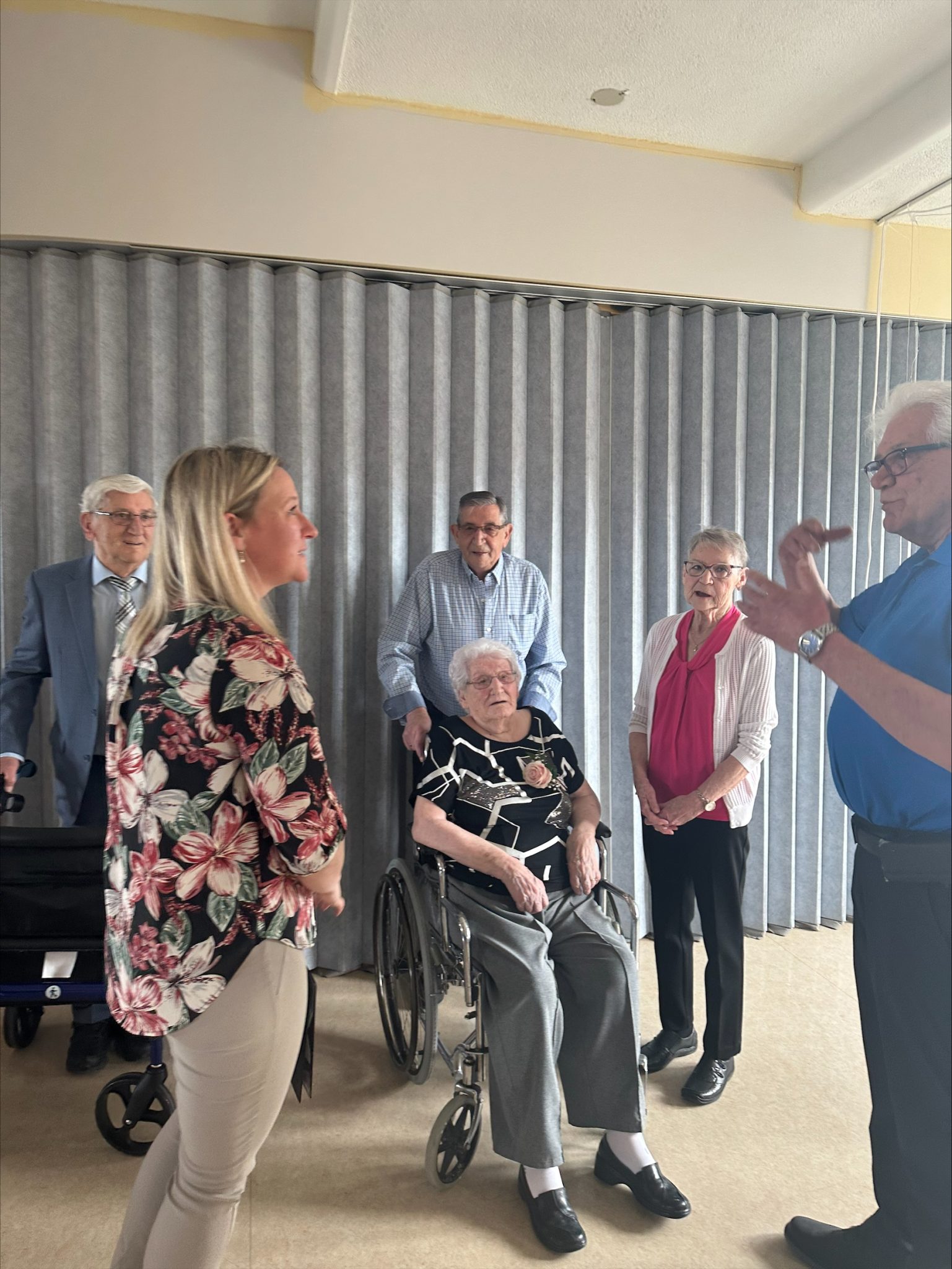 Laura Paradis célèbre ses 106 ans | Journal Le Soir