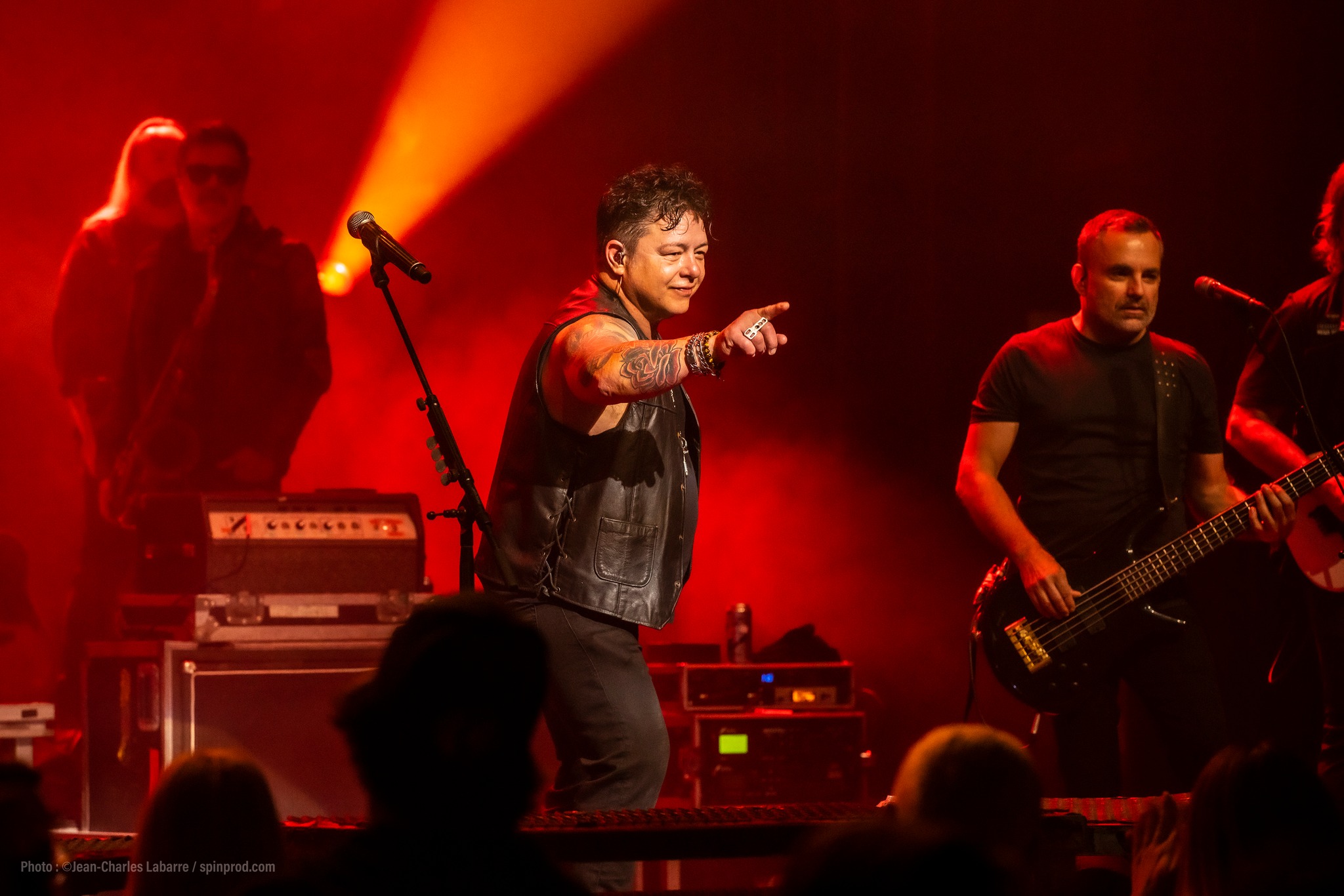 Éric Lapointe en spectacle au Colisée Béton Provincial de Matane ...