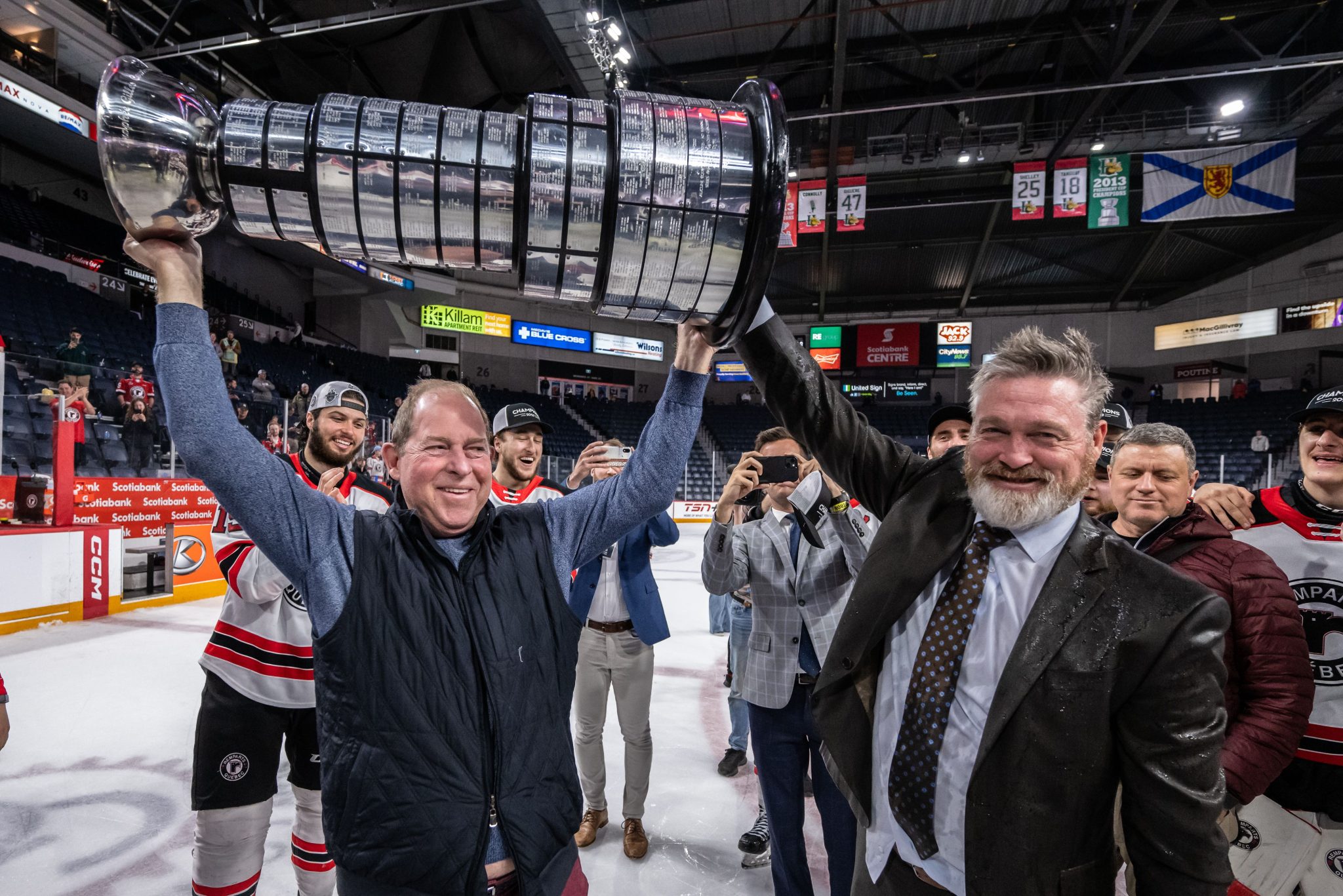 Patrick Roy et Jacques Tanguay passent le flambeau | Journal Le Soir