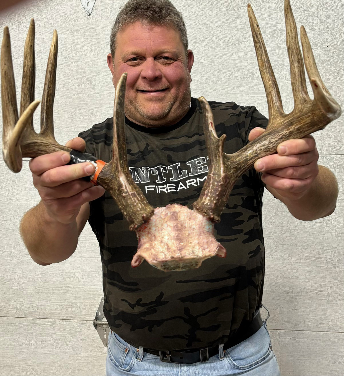 Mario Ross : un orignal dans l’Est et un chevreuil de l’Ouest | Journal ...