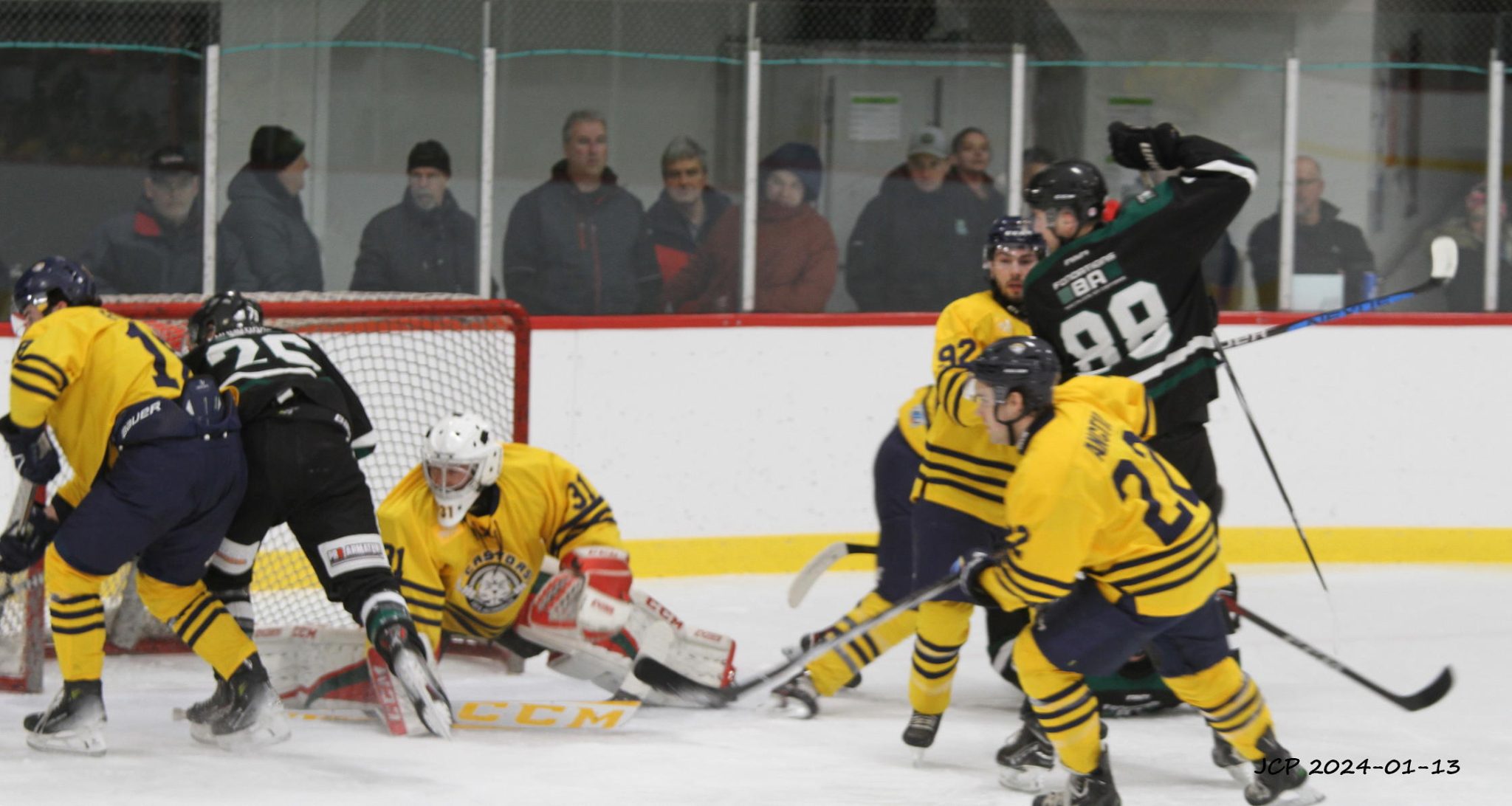 Le Bar Laser s’accroche aux Castors | Journal Le Soir