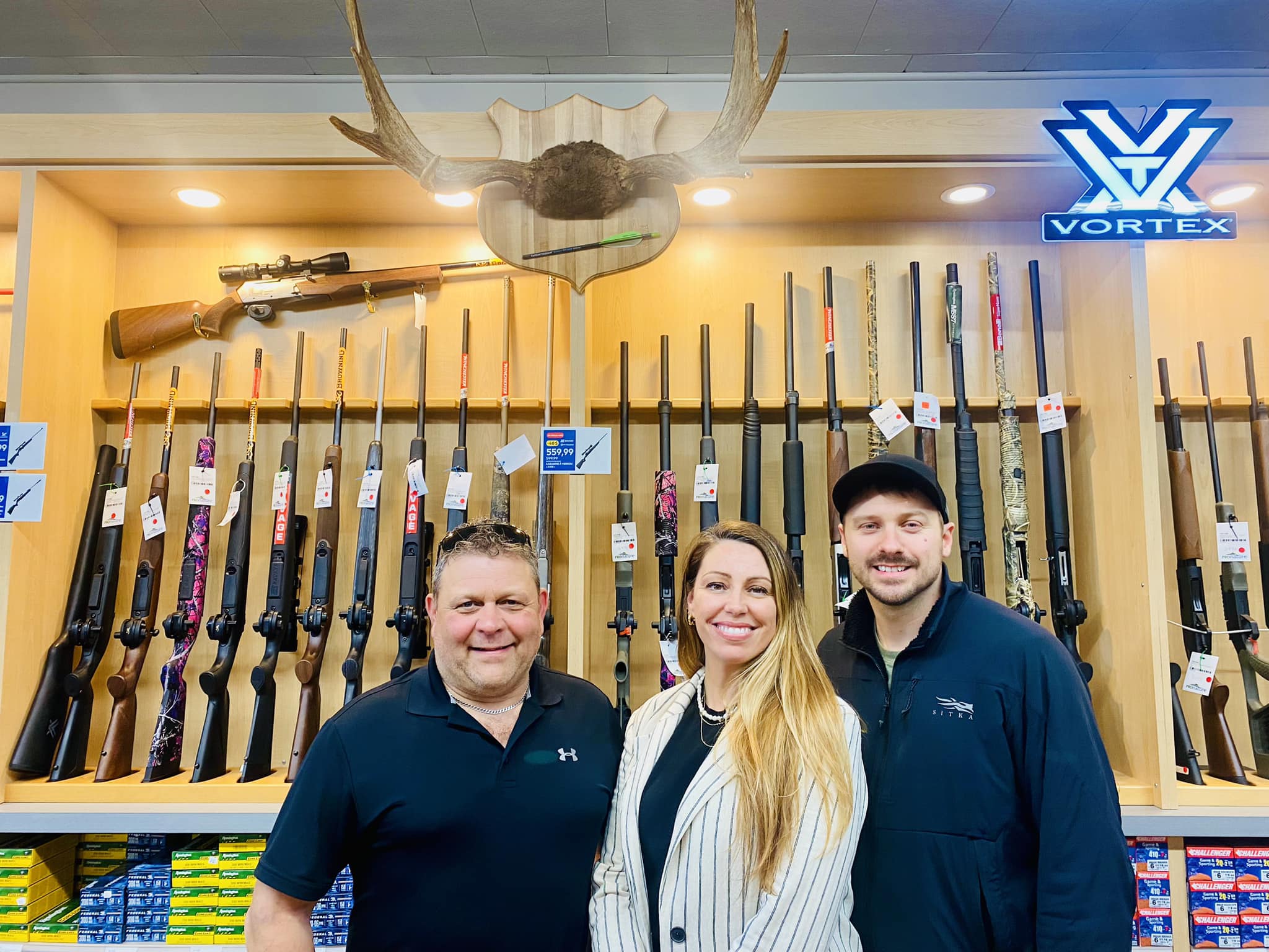 Mario Ross vend Pronature Amqui à Judith Roussel et Félix Cartier ...