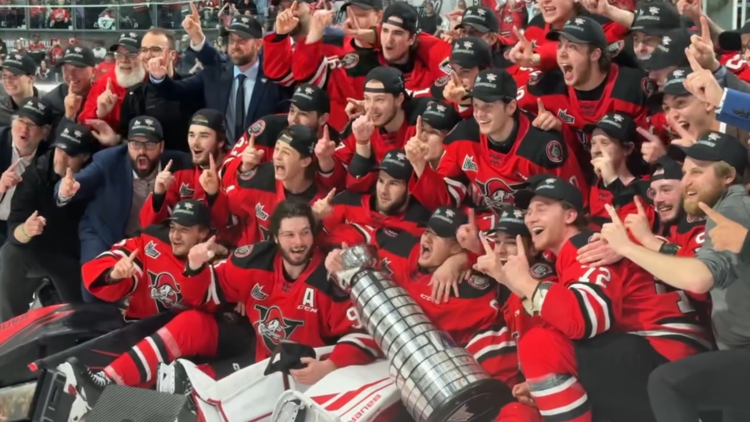 Les Voltigeurs sont champions du trophée Gilles-Courteau | Journal Le Soir