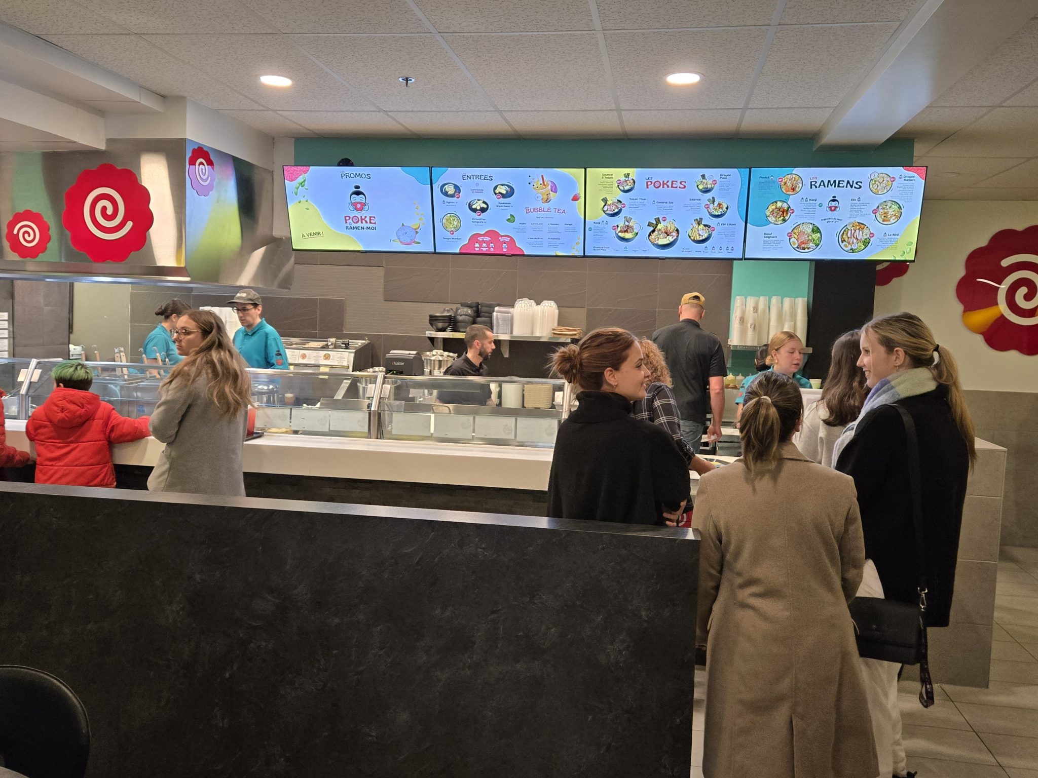 Poke et Ramen-moi ouvre ses portes | Journal Le Soir