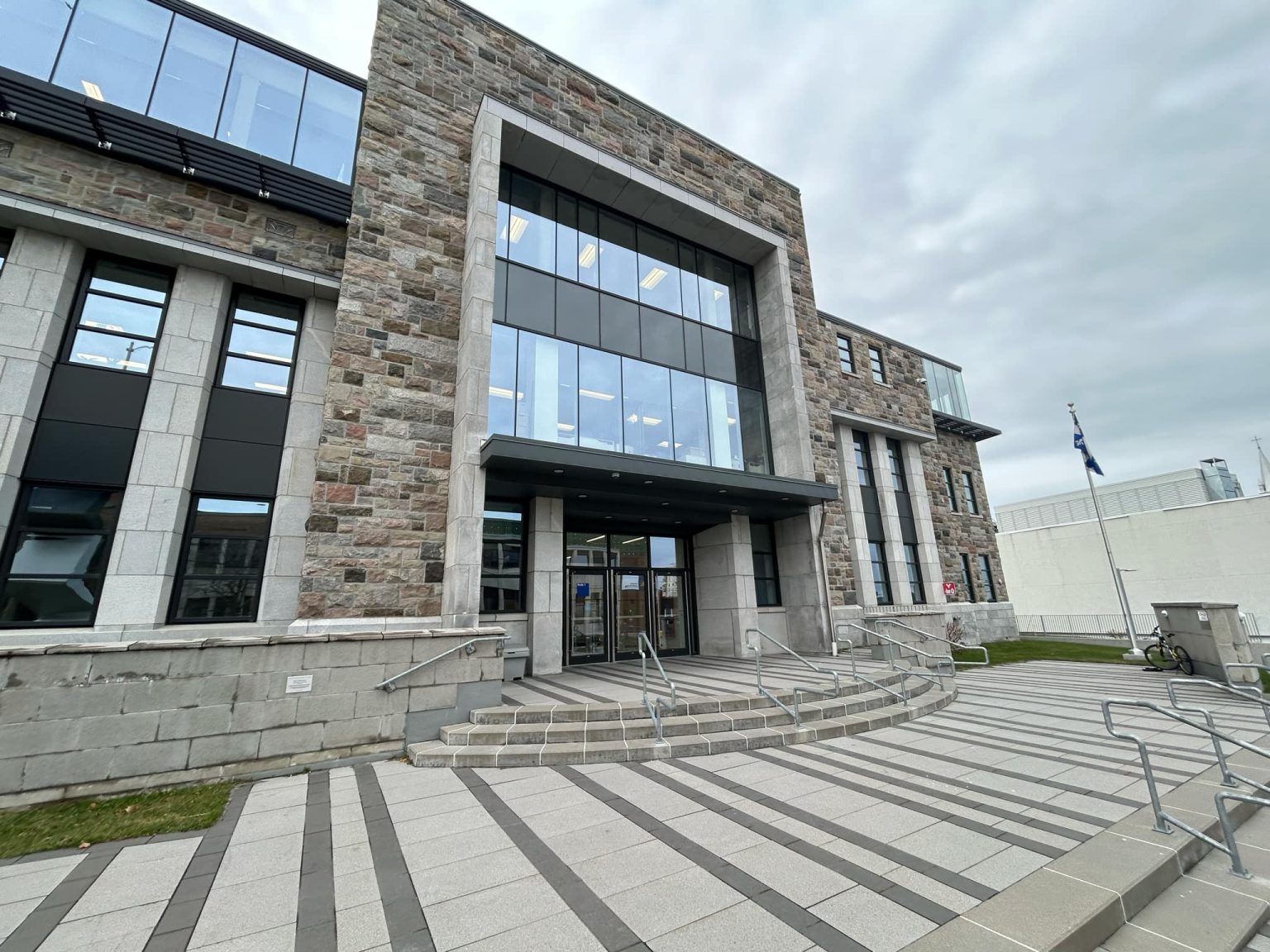 Fraude de 304 000$ à Saint-Simon : deux accusés plaident coupables ...
