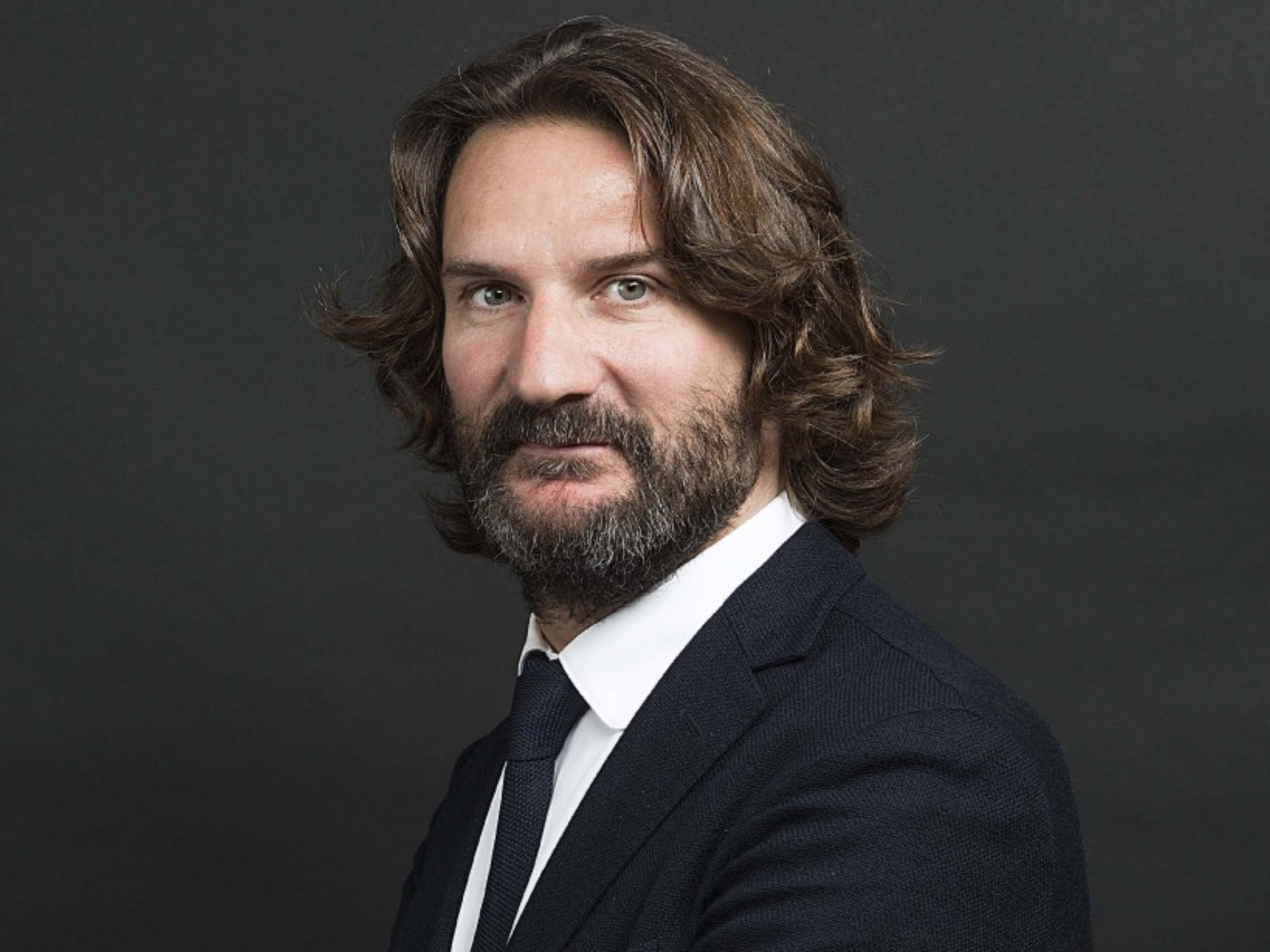 La « Bibliothèque de survie » de Frédéric Beigbeder | Journal Le Soir