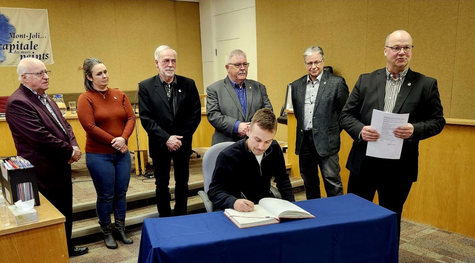 Mont-Joli rend hommage à Louis-Philippe Roy | Journal Le Soir